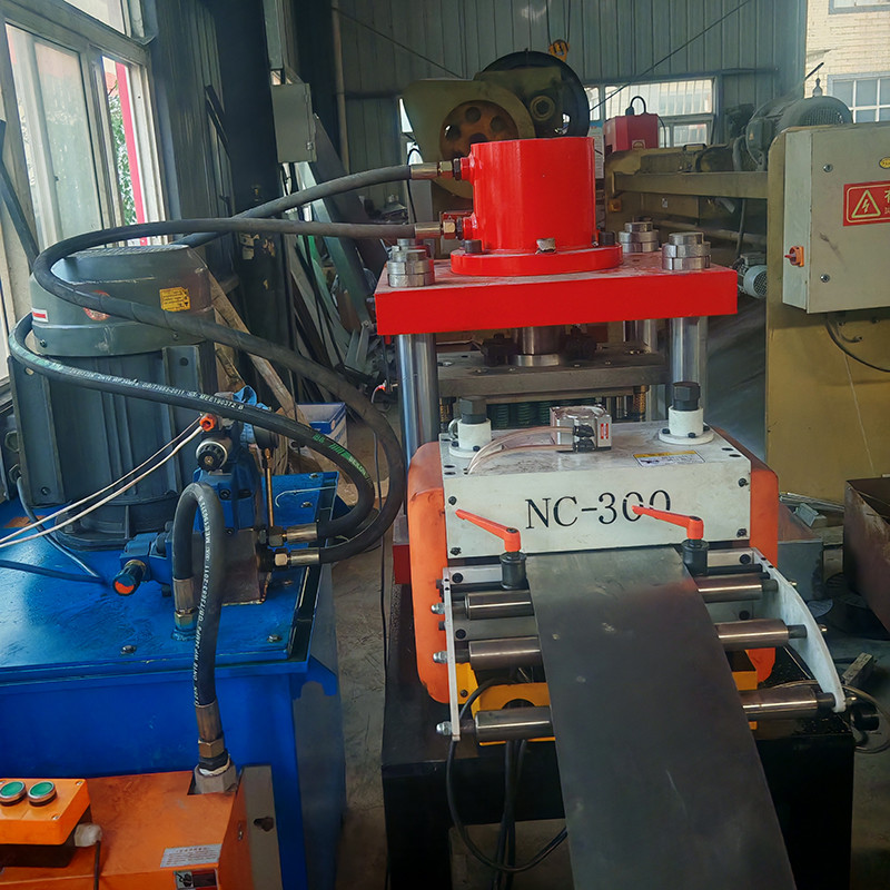 Full Automatic Cable Tray Machine with Hydraulic Cylinder Cutting