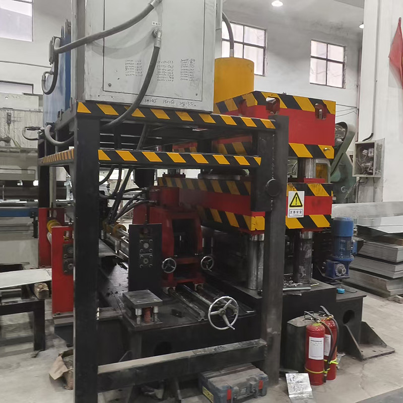 Three Beams And Four Columns Layout Cable Tray Production Line Molded ...